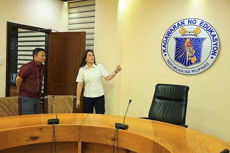 Angara formally assumes as DepEd secretary