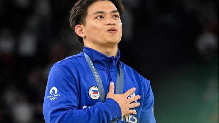 Carlos Yulo Named PSA Athlete of the Year for Paris Olympics