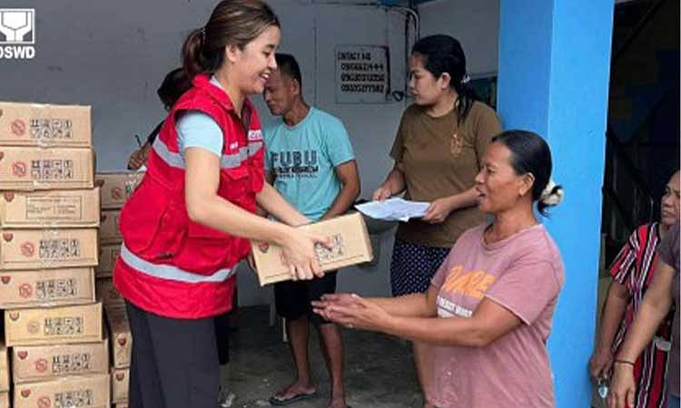 DSWD assures sufficient relief goods stockpile, funds for ‘ayuda’
