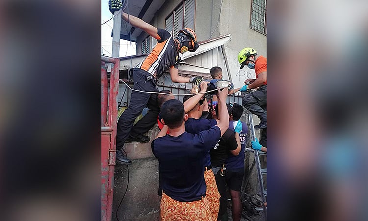 Bukton sa bata natuhog sa kural