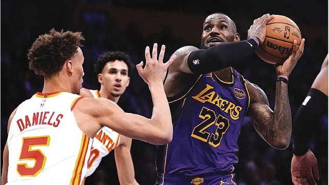 LeBron mibuak sa record ni Jordan