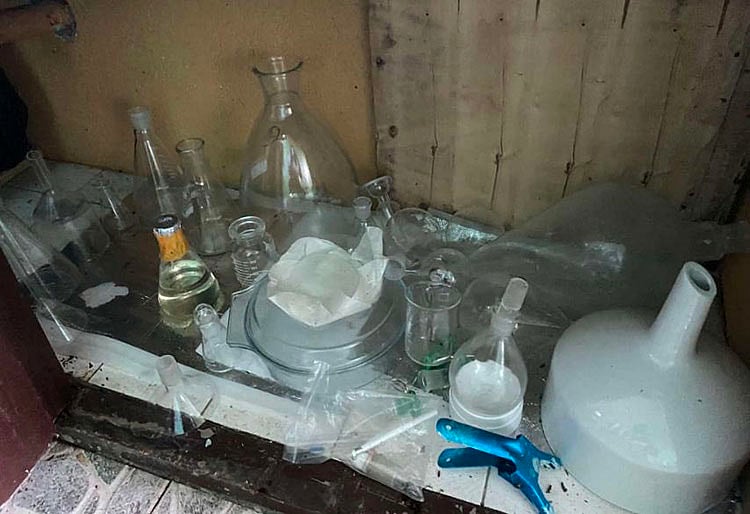 Kitchen-type shabu lab discovered in Cavite