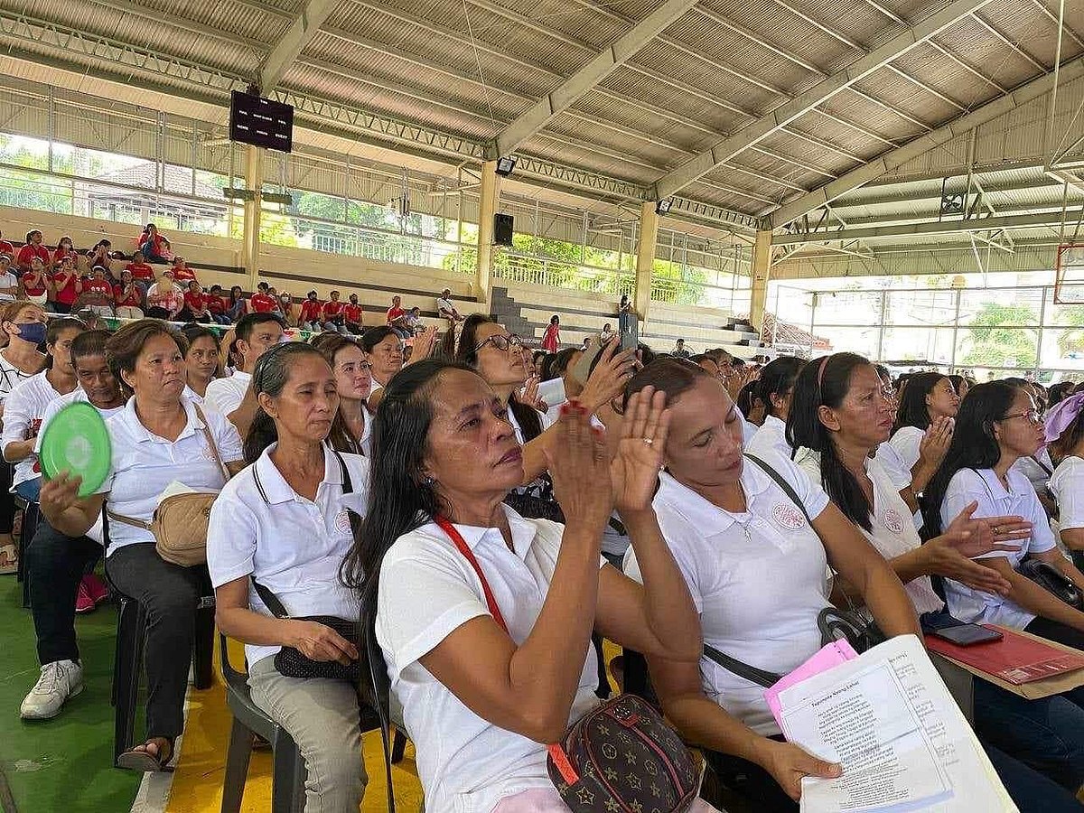 DSWD, DOLE Host Job Fair for 4Ps Graduates in Davao