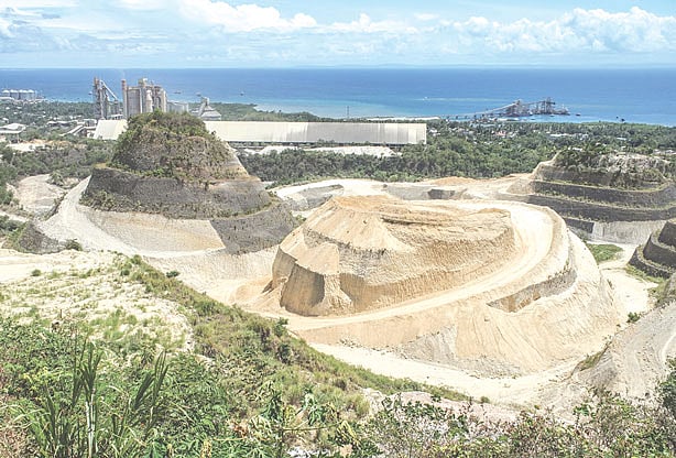 Quarry suspension ‘threatens’ 3K jobs