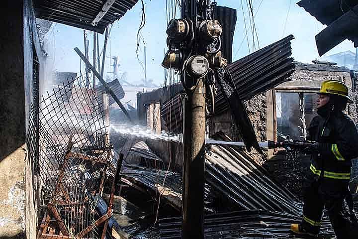 Unang sunog sa Fire Prevention Month