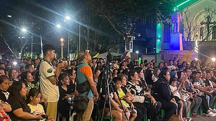 Pro-Duterte groups hold rallies in Cebu