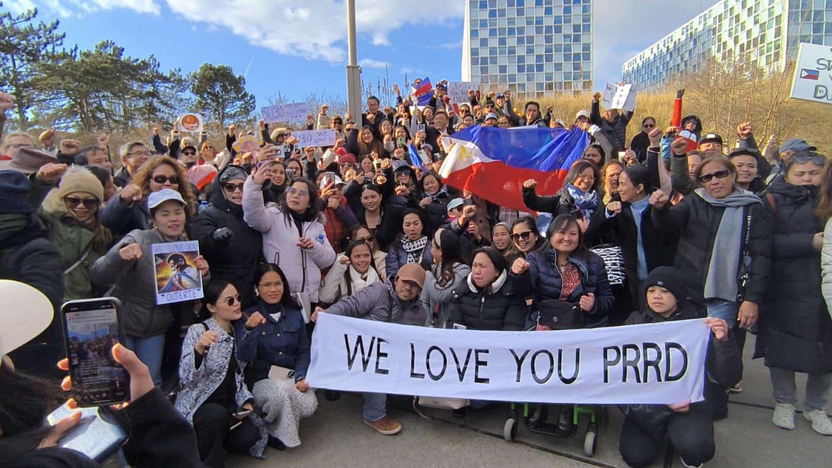 Duterte Supporters Rally at ICC, Demand His Return