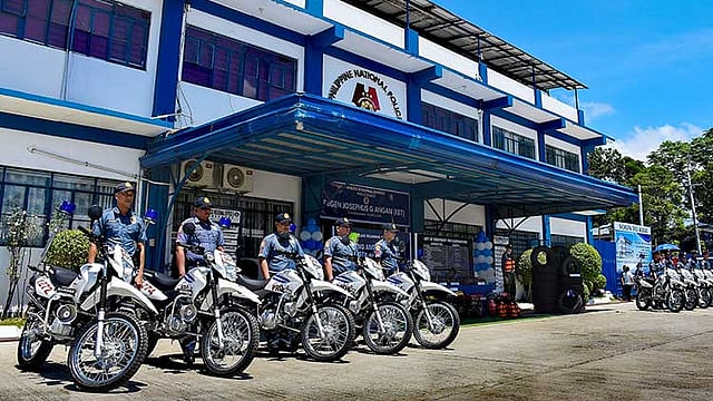 PNP distributes new equipment to boost operations