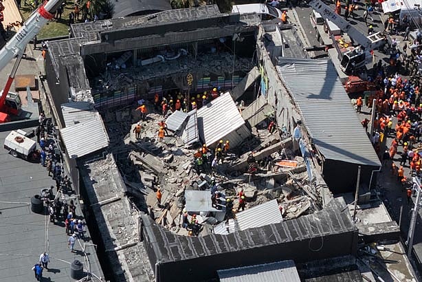 184 killed after a Dominican club roof collapse