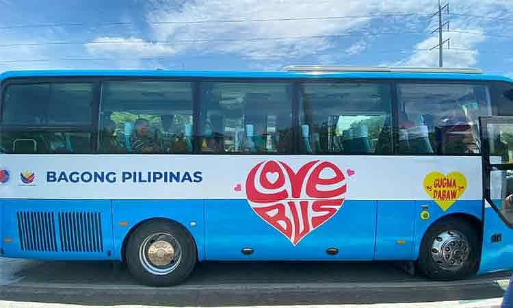 Iconic Love Bus Returns to Davao City with Free Rides