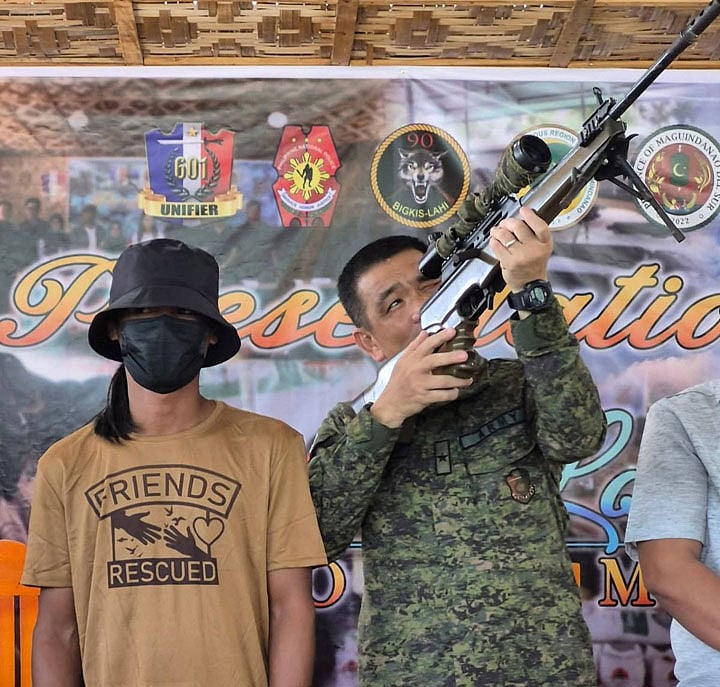 8 BIFF members surrender in Maguindanao del Sur