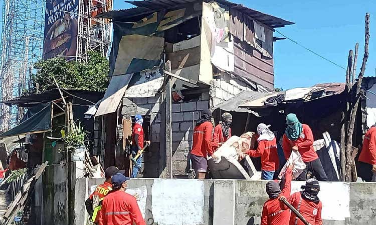 City gov't starts clearing structures along Abacan