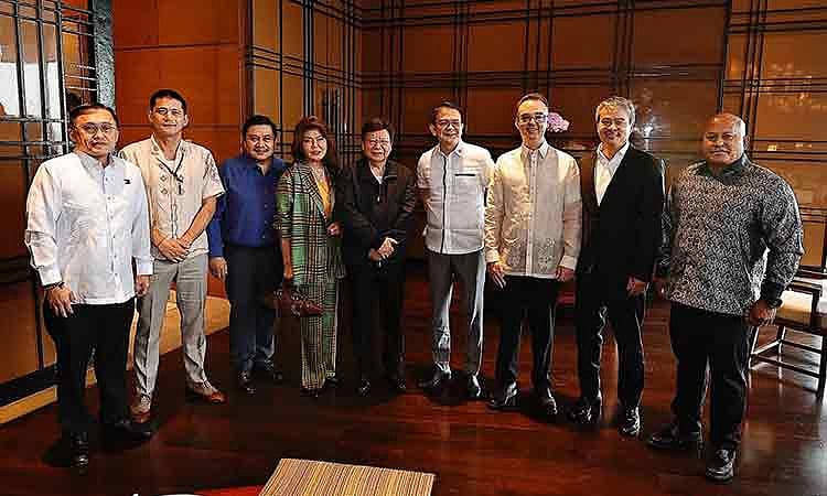 Duterte Allies Realign in New Senate Minority Bloc