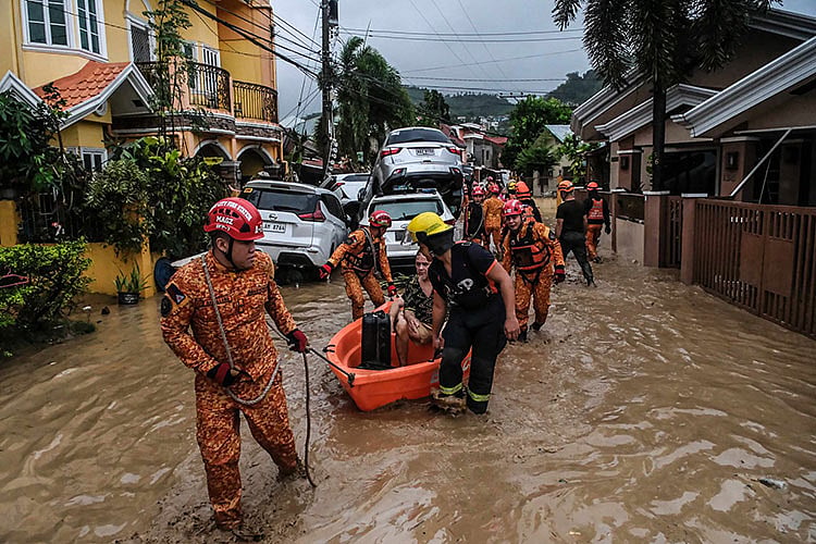 6 family members missing, 1 dead in Bacayan amid Tino floods