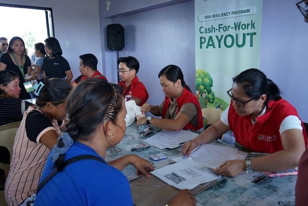 794 ka benepisaryo sa RRP sa DSWD 7 nakadawat og ayuda