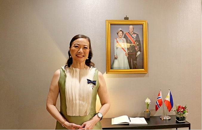 Norway’s Honorary Consul receives the Royal Norwegian Order of Merit