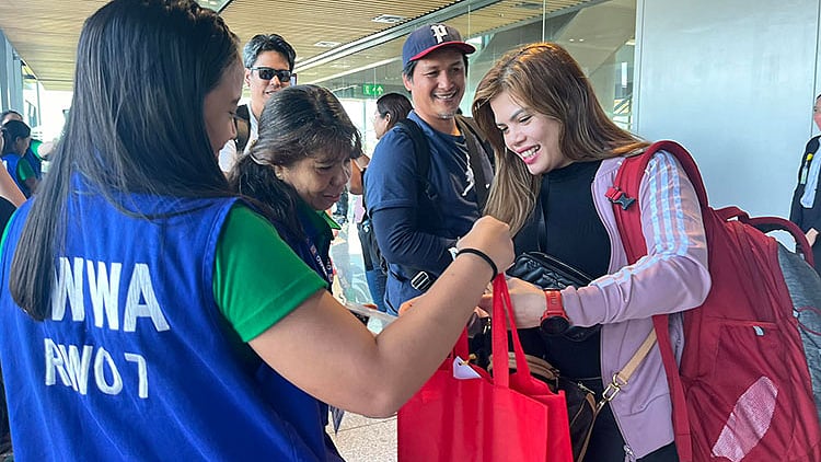 Owwa Provides Livelihood Aid to Distressed OFWs in Davao