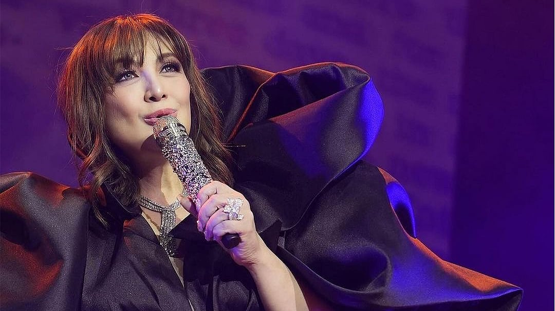 Megastar Sharon Cuneta proves that her ‘Dear Heart’ is in show business