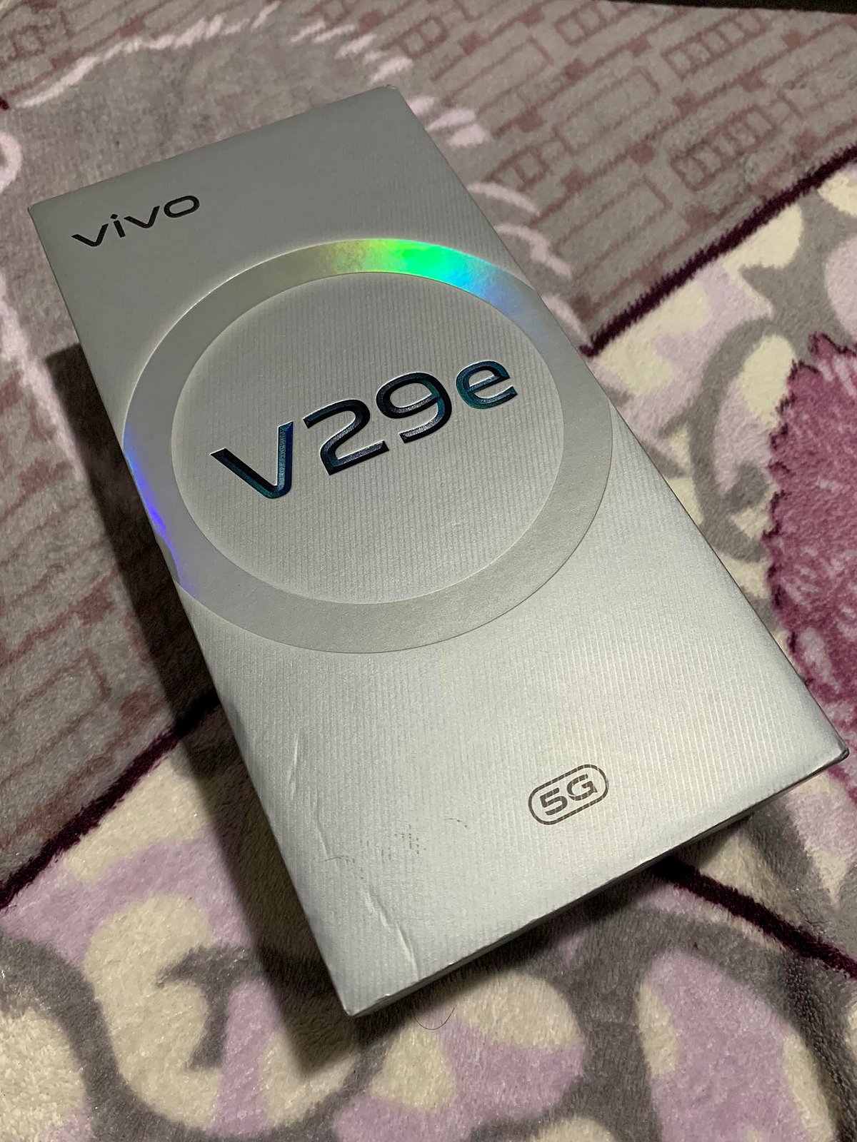 vivo V29e review: a delicate balance of elegance, photography, and ...