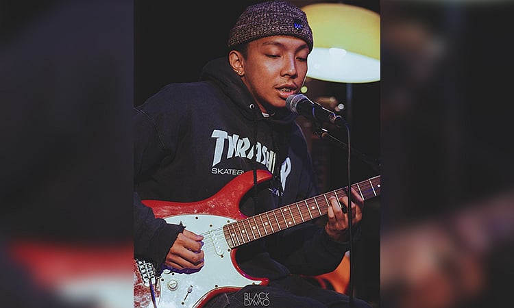 Discover Dee: Davao's Rising Indie Music Sensation