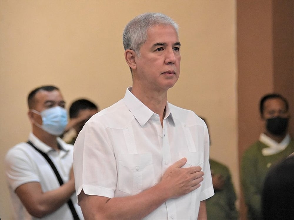 Lacson Urges Negros Occidental Officials to Surpass 2023 Achievements