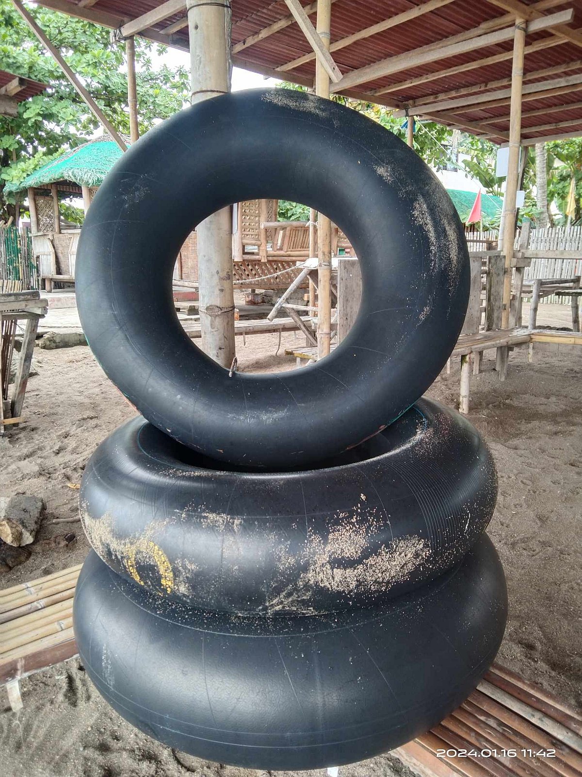 Langyaw nagsalbabida, gipadpad sa lawod