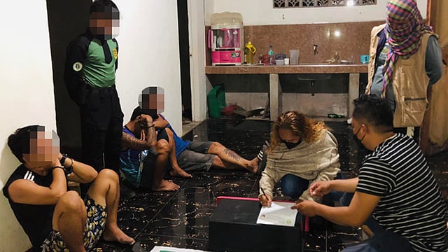 Drug den dismantled, 3 arrested