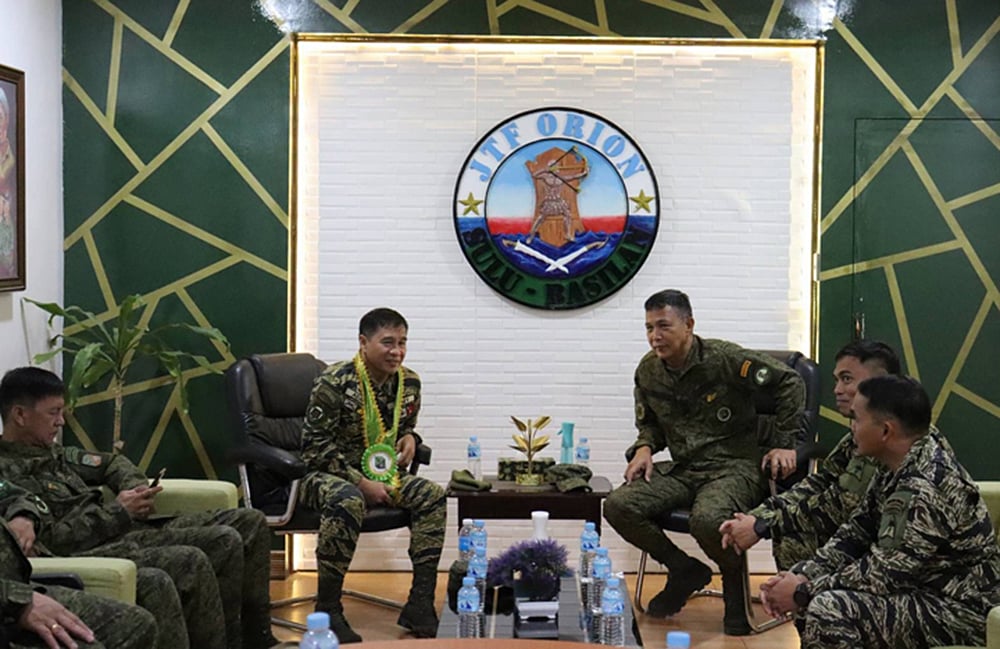 SFRA deputy commander visits 11ID in Sulu