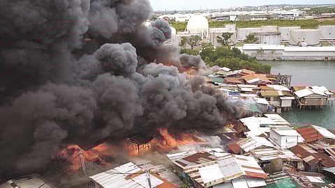 444 ka balay Looc, Mandaue naugdaw