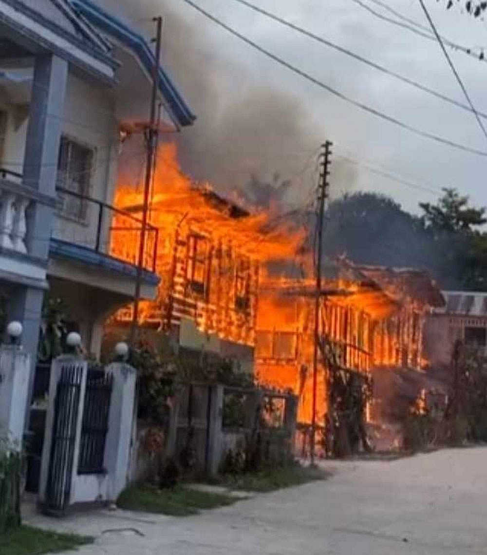 Fire razes 6 houses in Oslob