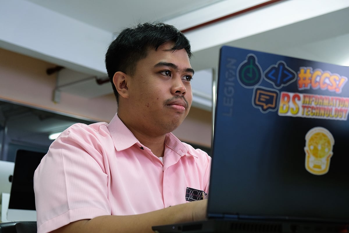 UIC Student landsin top 10 spot in TOPCIT