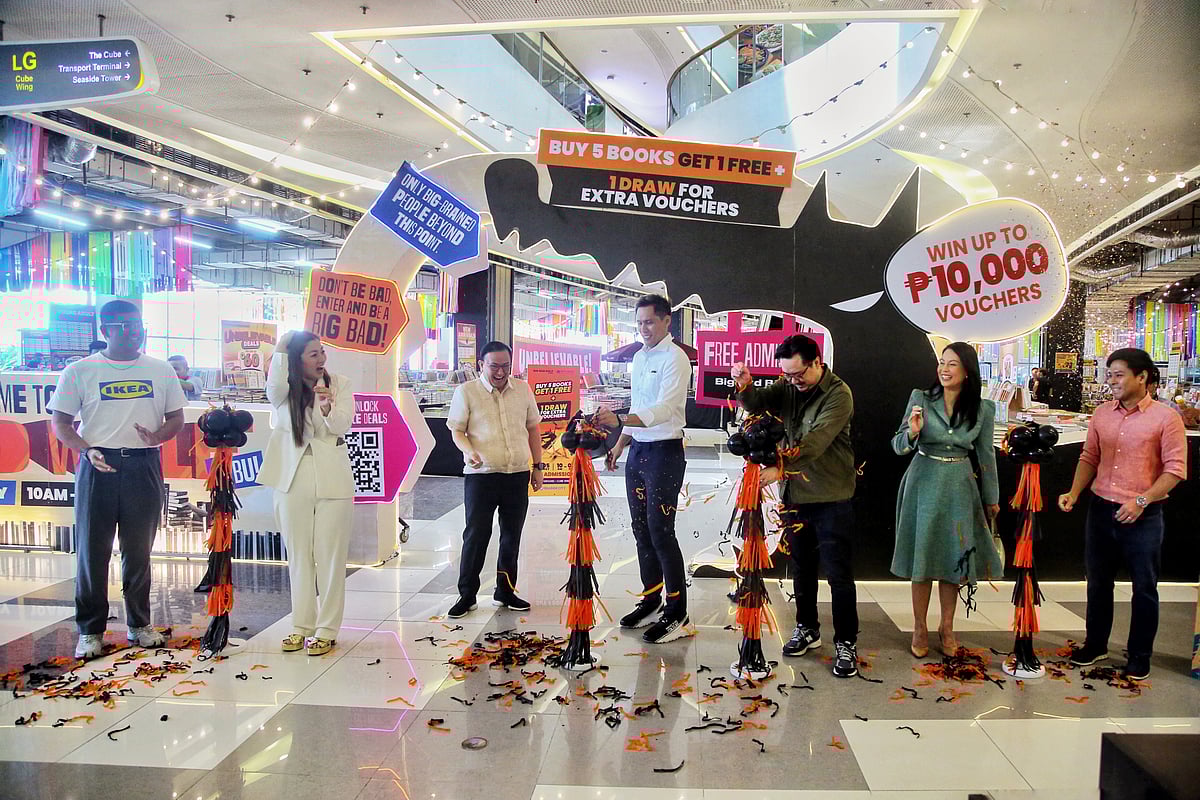 The wolf is back in the building: Big Bad Wolf rocks Cebu with crazy deals!