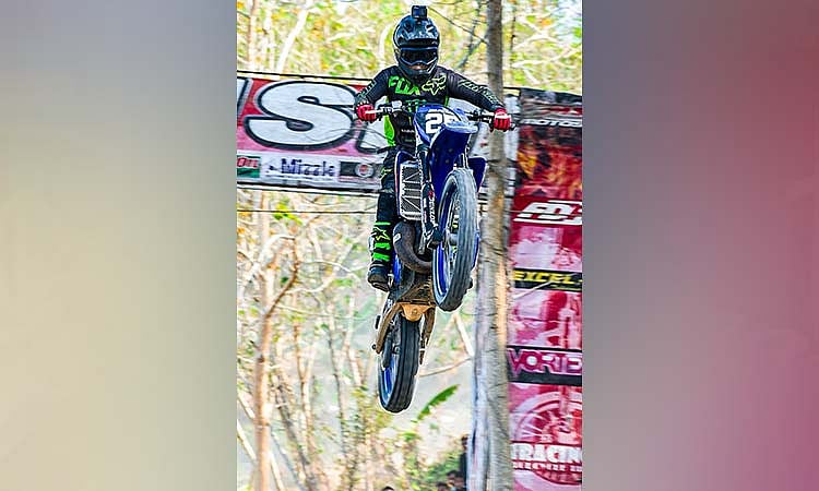 Dekalidad nga riders maglumba