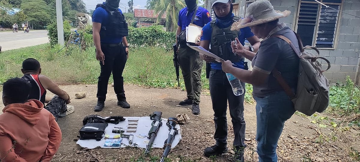 2 namaligya mga pusil napusoy