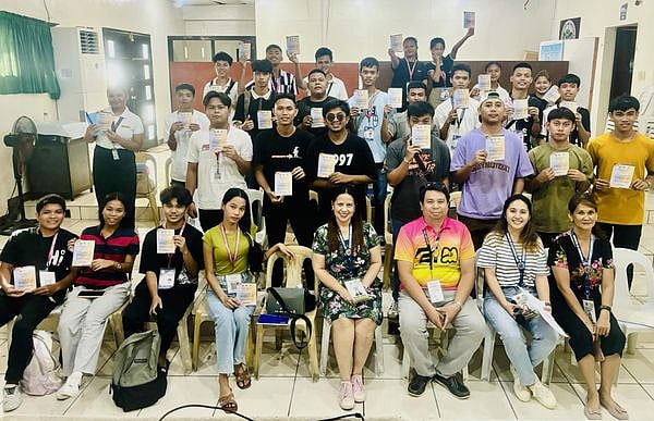 Victorias prepares 126 SHS, college students for work immersion, intership