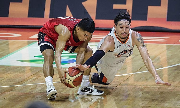 Bolts force Game 7 in PBA semis