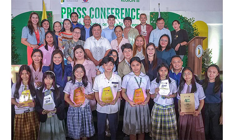PhilHealth fetes winners in regional