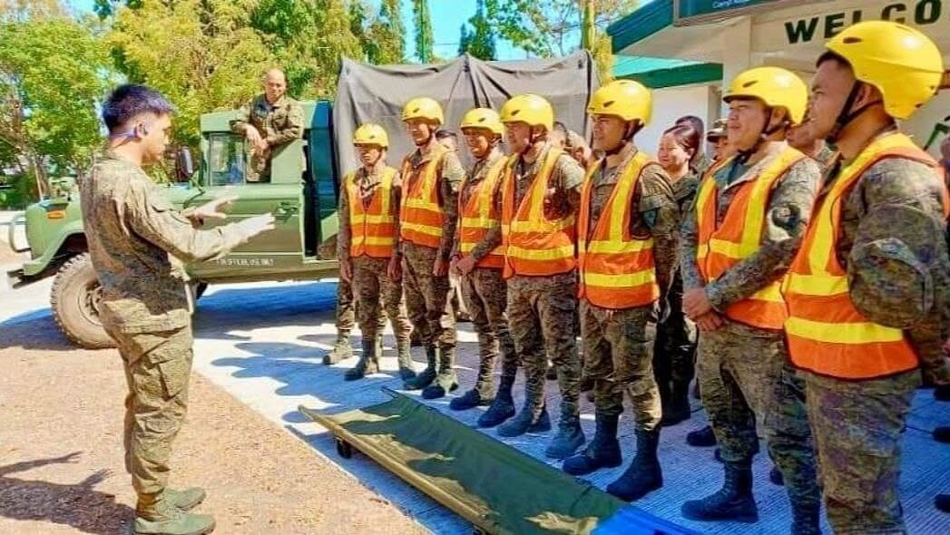 3ID deploys hundreds of soldiers, vehicles for Mount Kanlaon disaster ...