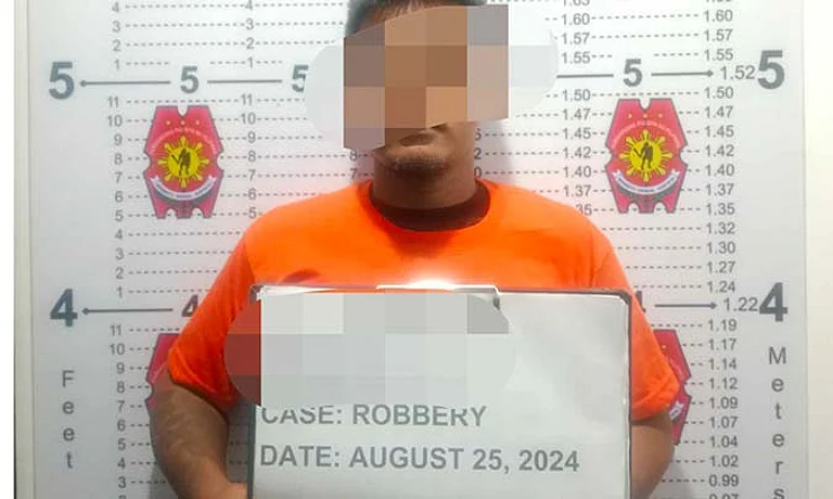 Ulitaw nga nanulis pinaagi sa paggakos, nadakpan Ulitaw nga nanulis pinaagi sa paggakos, nadakpan