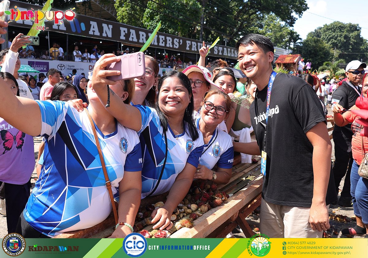 1.5km ‘Fruit Eat-All-You-Can sa Dalan’ at Timpupo Festival 2024