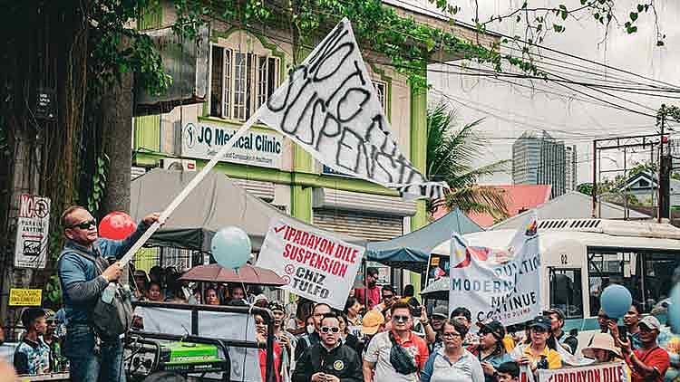Cebu transport groups hold unity walk to oppose PUVMP suspension