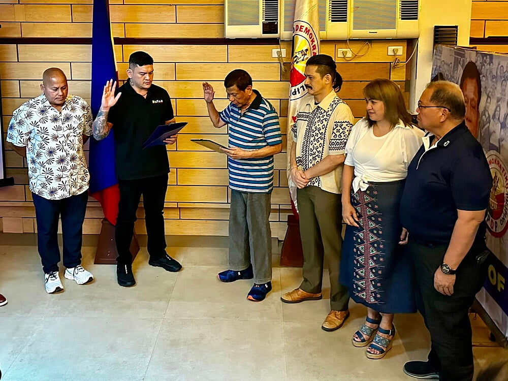 Baste modagan sa taas nga posisyon?
