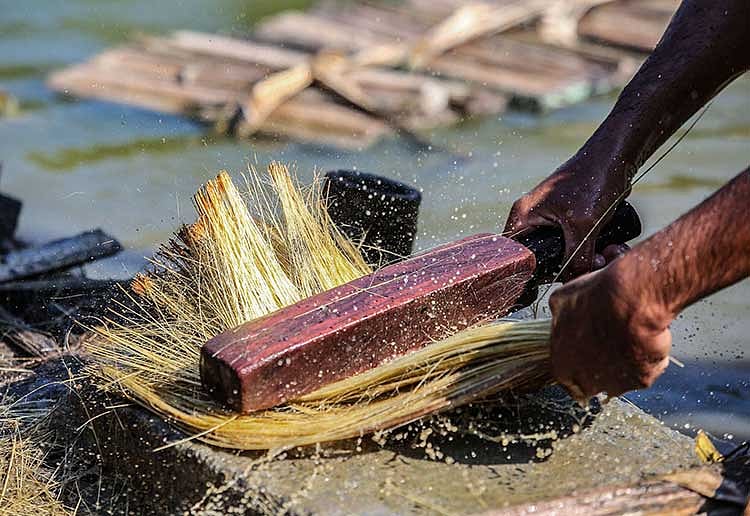 A broom maker’s daily hustle to support his family