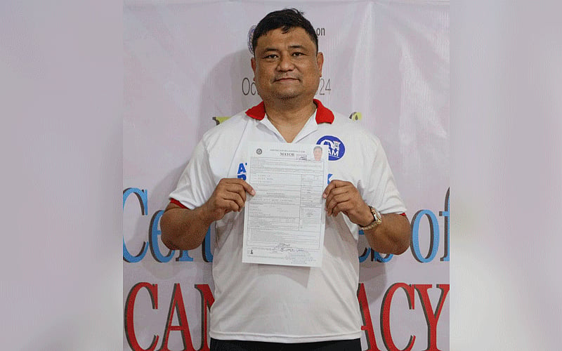 Former DOE Visayas director files candidacy for Samboan mayor