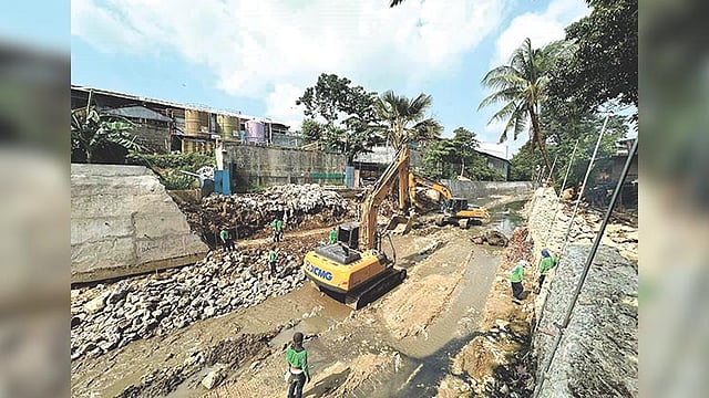DPWH admits lapses in flood control project