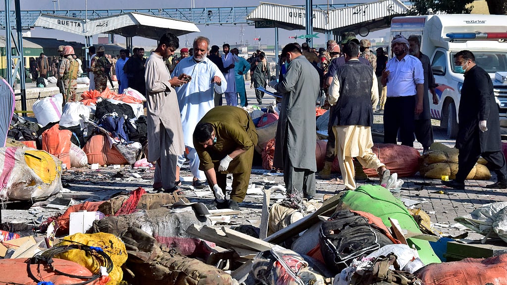 Death toll rises to 20 in a powerful bombing at a Quetta rail station ...