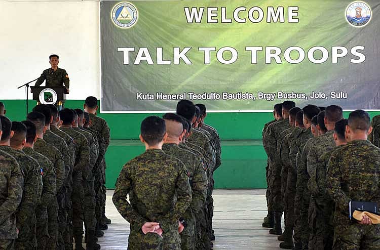 AFP sergeant major visits 11ID in Sulu