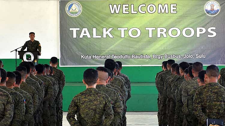 AFP sergeant major visits 11ID in Sulu