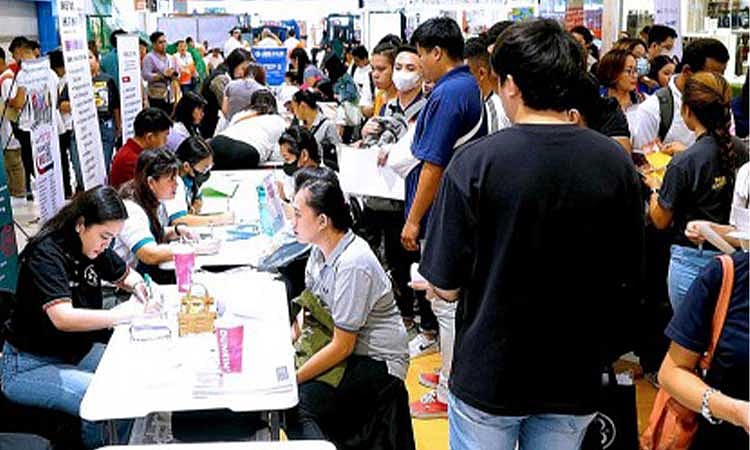 Economist Sees Continued Job Growth