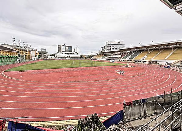 Track oval sa Sports Center gibuksan